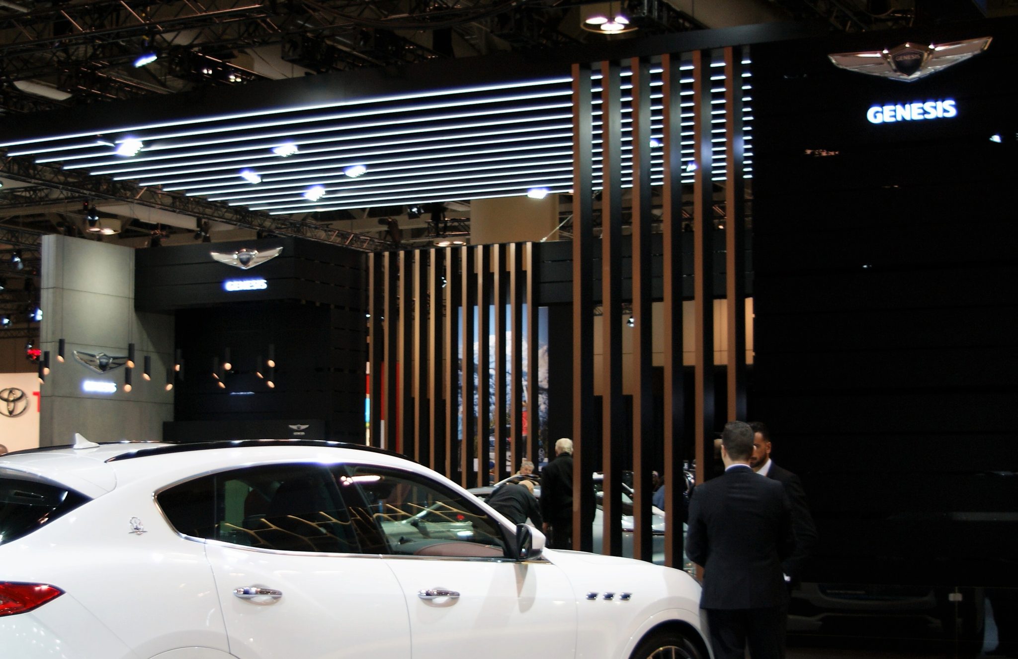 XpoLight Tradeshow Modular System | Trade Show Displays